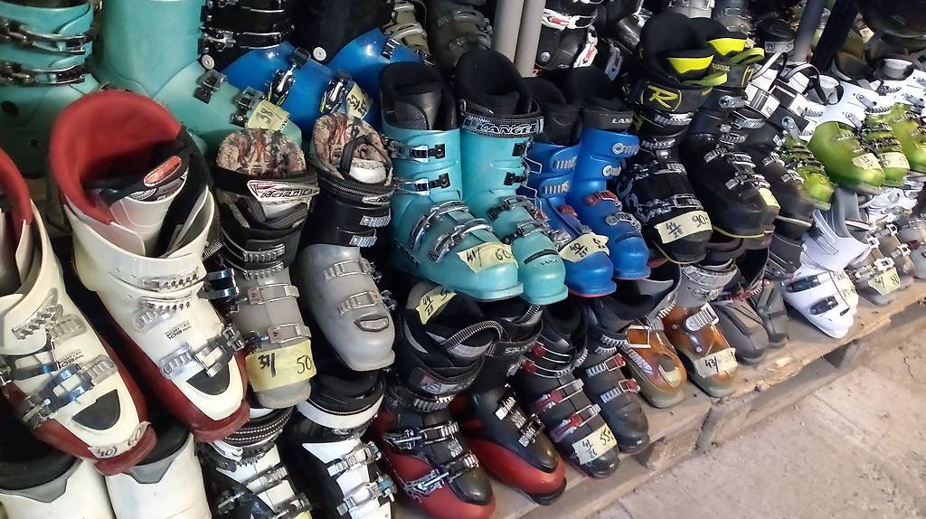 skis, chaussures, snowb, boots, casques, raquettes, lunettes Canton ...