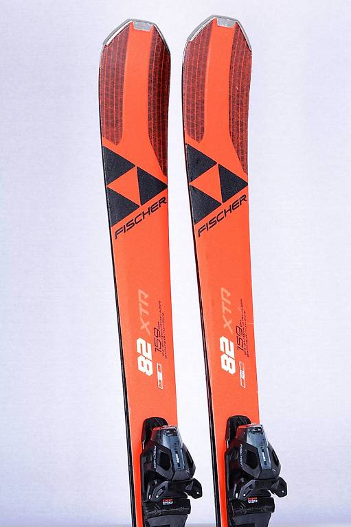 145 152 cm skis FISCHER XTR RC ONE 82, grip walk, bafatex Canton Berne ...