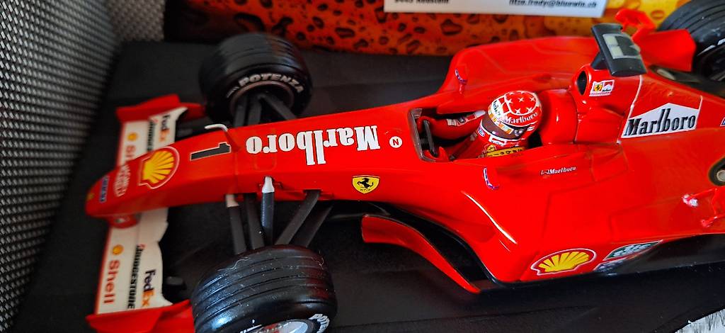 Ferrari F2001 Michael Schumacher F1 mit Marlboro Decals 1:18 Canton ...