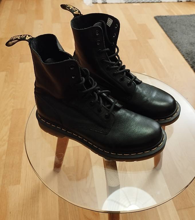 Doc Martens Canton Vaud - anibis.ch