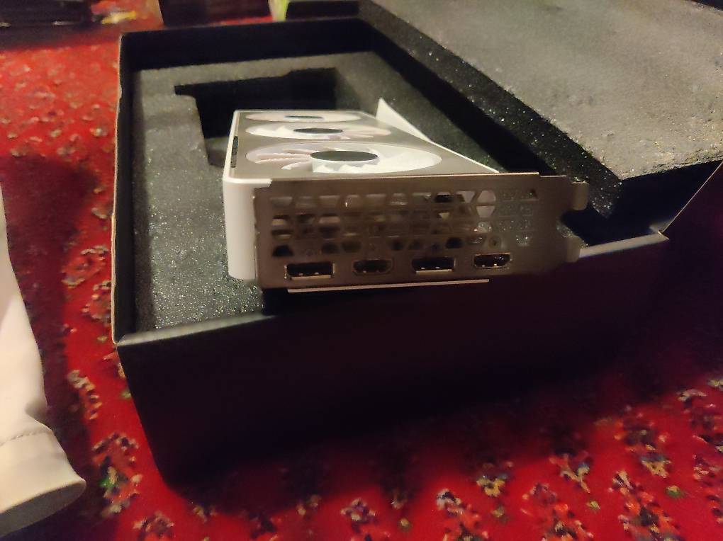 Carte graphique GPU Gigabyte Vision RTX 3060 12Gb Canton Genève - anibis.ch