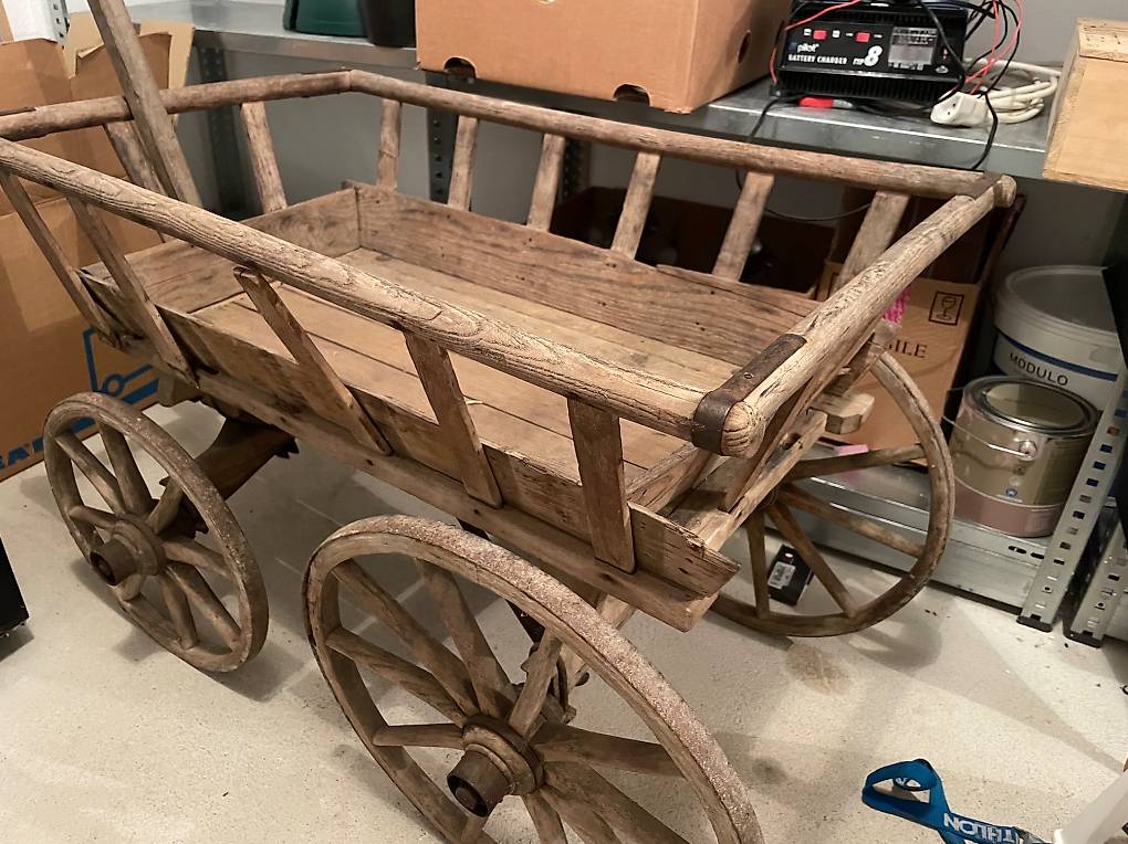 Charette en bois Canton Neuchâtel - anibis.ch