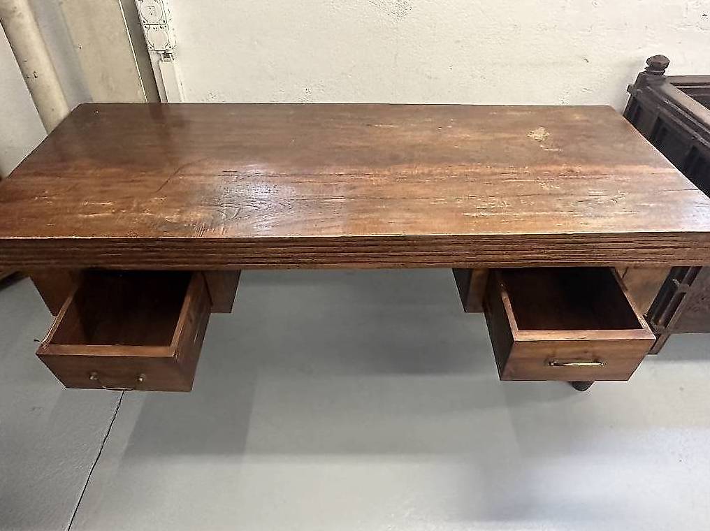 Bureau ancien bois massif Canton Vaud - anibis.ch