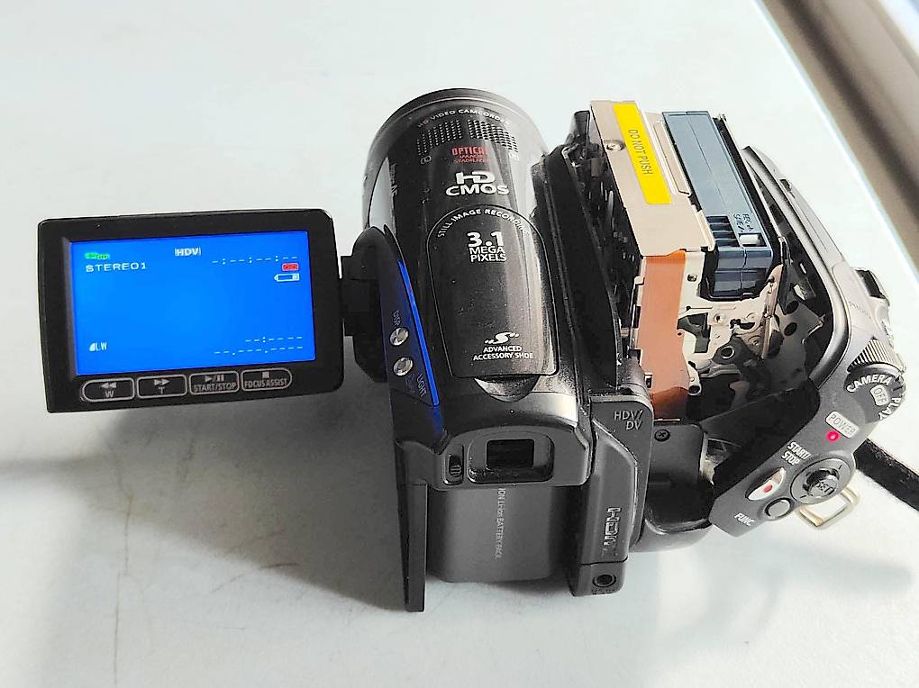 CANON HDV30E Caméscope DVCAM mini Excellente Etat Canton Genève - anibis.ch