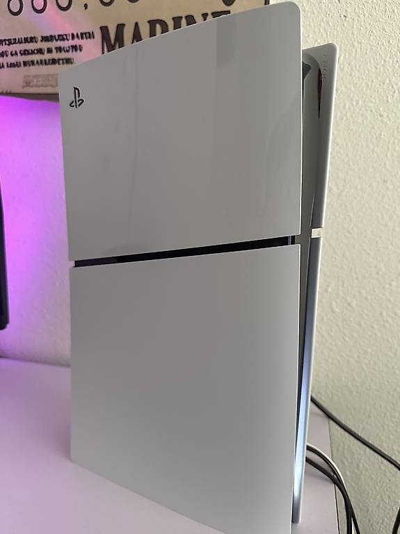 PS5 Slim avec Disque Canton Vaud - anibis.ch