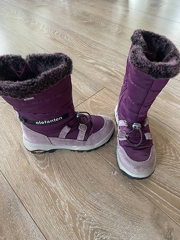 Chaussures fille taille 32 Canton Fribourg - anibis.ch
