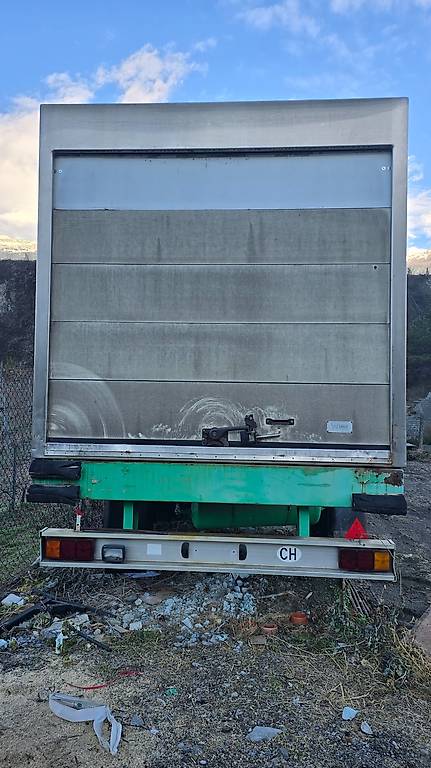 Remorque frigo Migros semi à double essieux im Kanton Wallis - anibis.ch