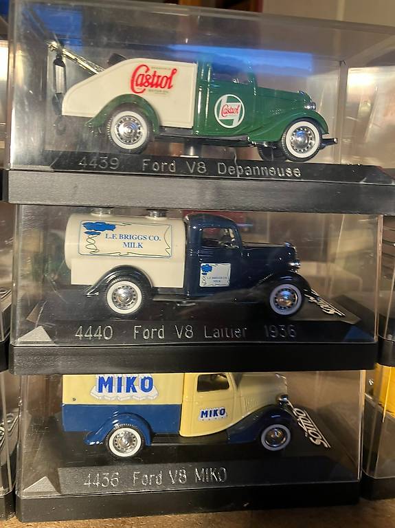 Pick Up Ford V8, Dodge, Citroën C4F, etc. Canton Valais - anibis.ch