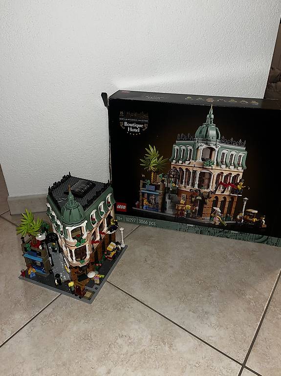Lego 10297 le Boutique Hôtel Canton Vaud - anibis.ch