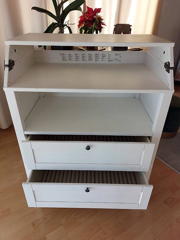 Commode table à langer Canton Valais - anibis.ch