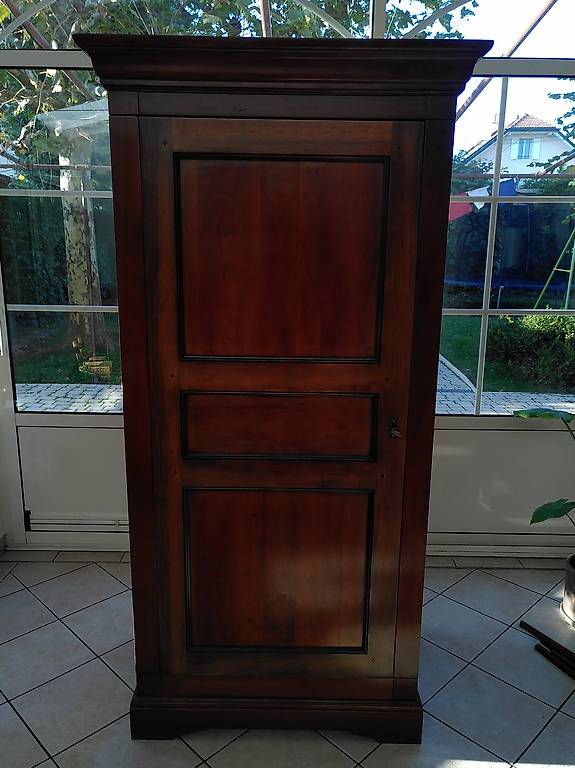 Bonnetière ancienne en merisier massif Canton Vaud - anibis.ch