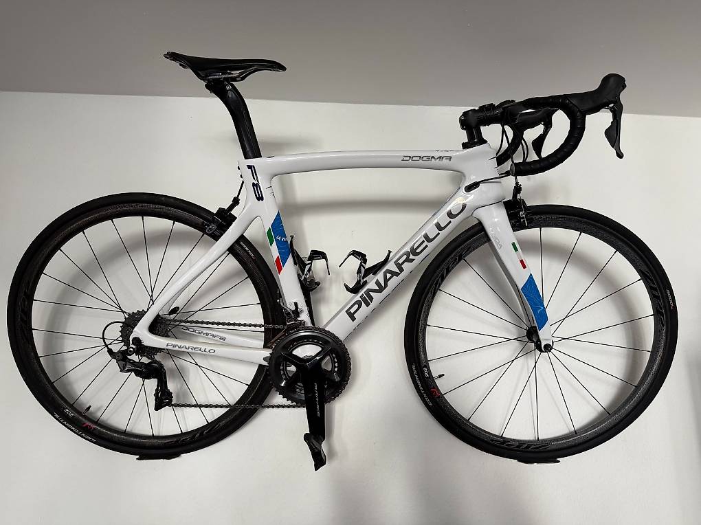 Pinarello Dogma F8 7.15 kg of pure Tour de France history Canton Genève ...