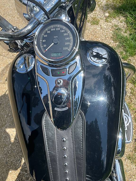 A vendre HARLEY-DAVIDSON FLSTC 103 Heritage Softail Classic Canton ...