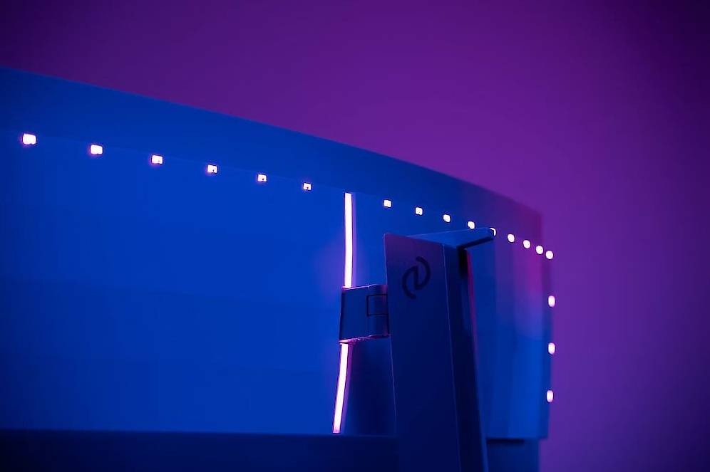 Philips Evnia 49M2C8900/00 OLED 240Hz im Kanton Freiburg - anibis.ch