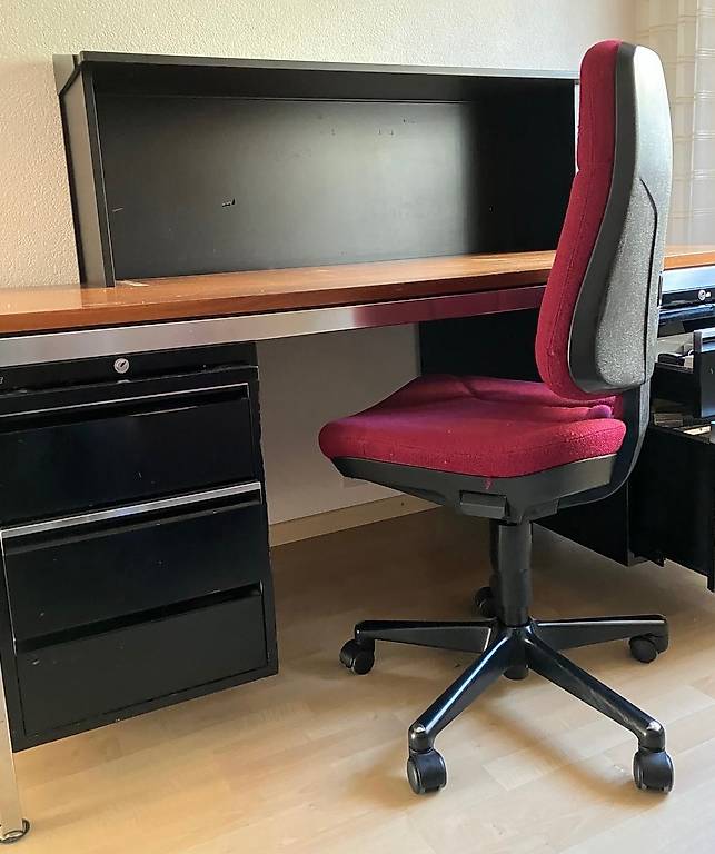 Bureau Vidmar industriel vintage Canton Valais - anibis.ch