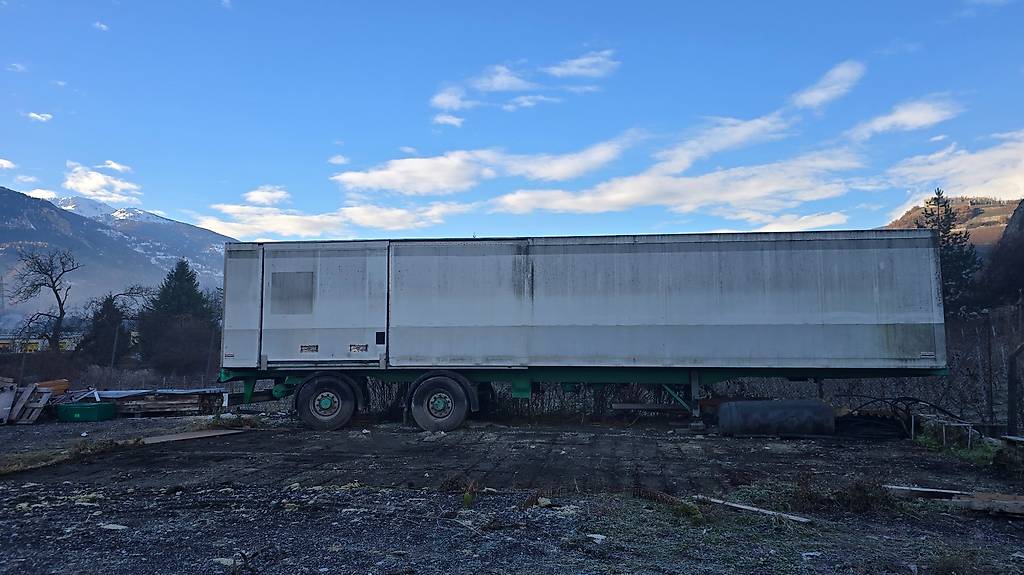 Remorque frigo Migros semi à double essieux im Kanton Wallis - anibis.ch