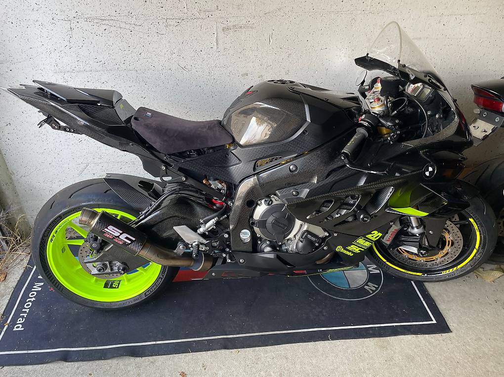 BMW S1000RR de 2013 full carbone (vrai carbone !) Canton Neuchâtel ...