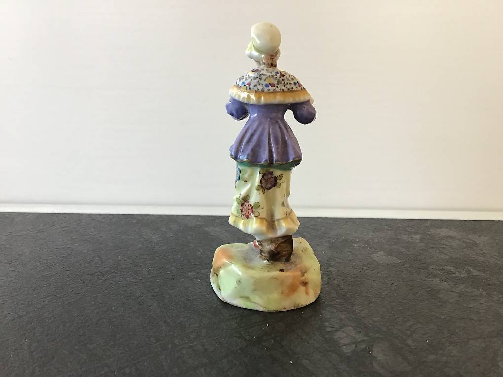 Statuette porcelaine signée Josef Riedl Giesshübel Buchau im Kanton ...