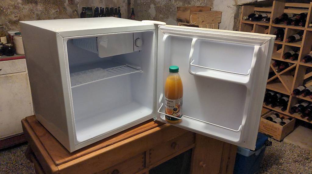 Vente d'un petit frigo très pratique Canton Vaud - anibis.ch