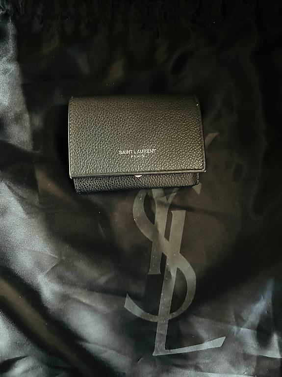 Yves Saint Laurent complet compact noir YSl Canton Genève - anibis.ch