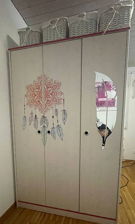 Armoires + bureau + commode Canton Fribourg - anibis.ch