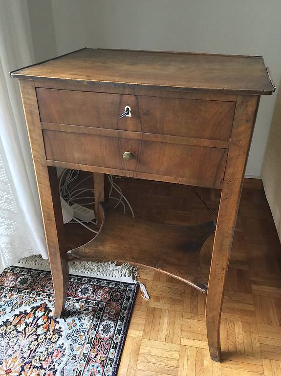 Petit meuble d'appoint plateau marbre ancien Canton Vaud - anibis.ch