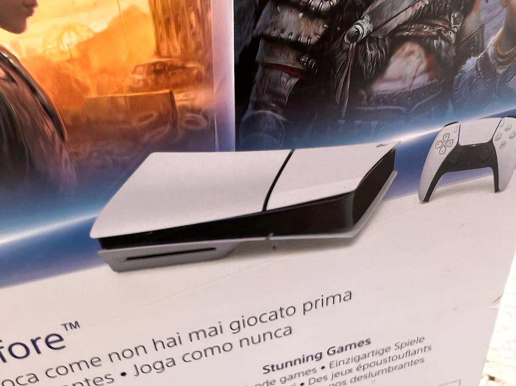PlayStation 5 (PS5) Standard avec lecteur neuve pas utilisé im Kanton ...