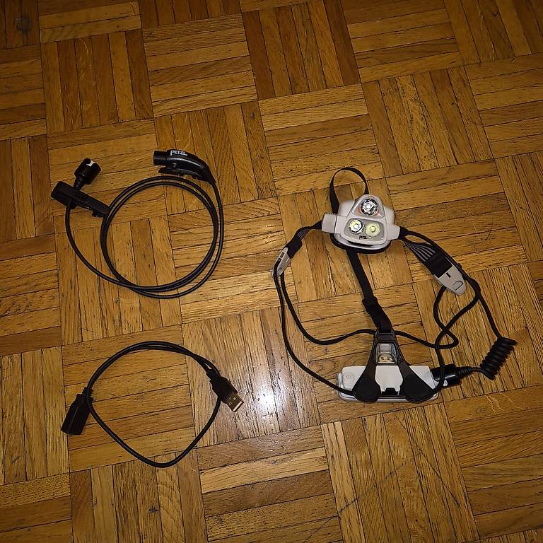 Lampe frontale et casque Petzl Nao + Kit ceinture im Kanton Genf ...