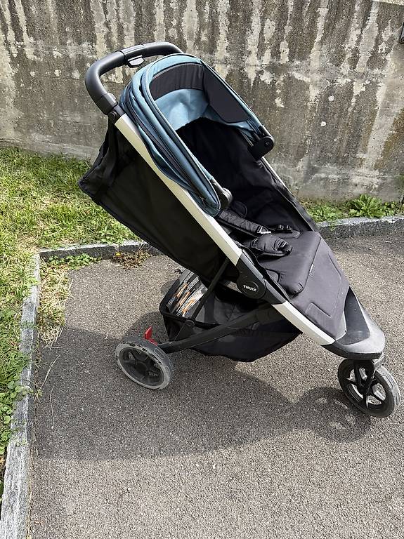 Pousette Thule tout terrain Canton Genève - anibis.ch