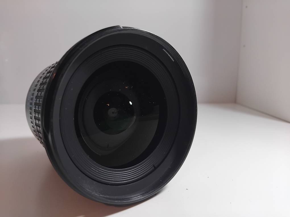 Zoom Nikon F 12-24 f4 pour APS-C Canton Vaud - anibis.ch