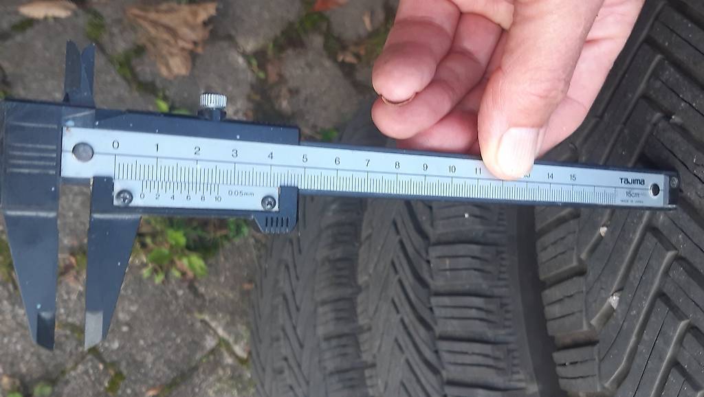 215 60 R16 Michelin Alpina Hiver Canton Neuchâtel - anibis.ch