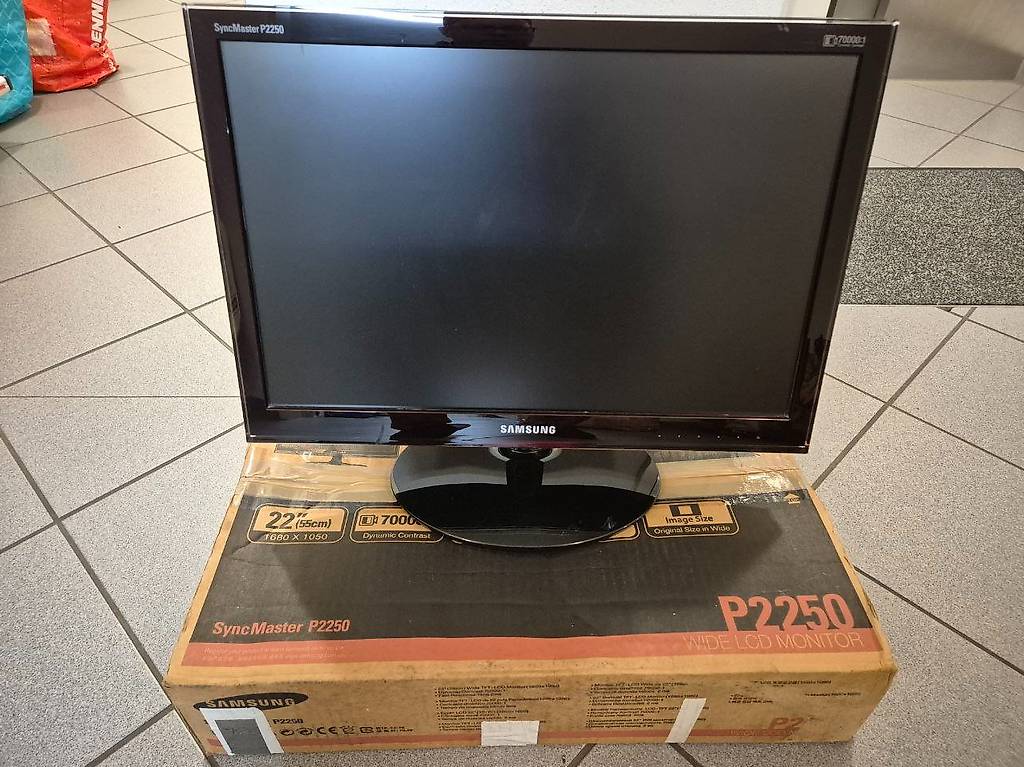 Samsung SyncMaster P2250 22" Monitor für Gaming Streaming Canton Zurich ...