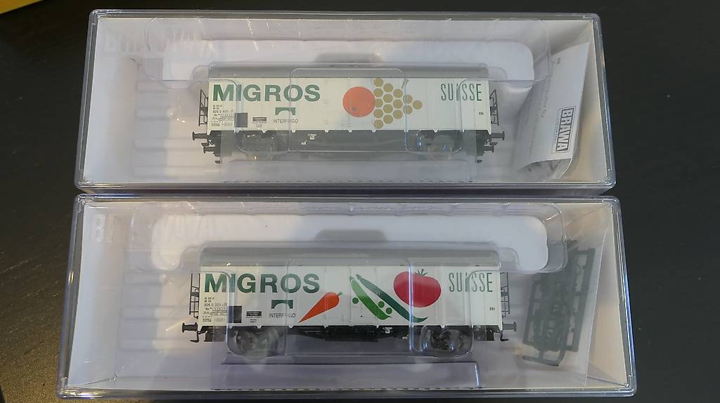 Brawa 47611 (A+B) 2 Wagons Migros Suisse im Kanton Waadt - anibis.ch