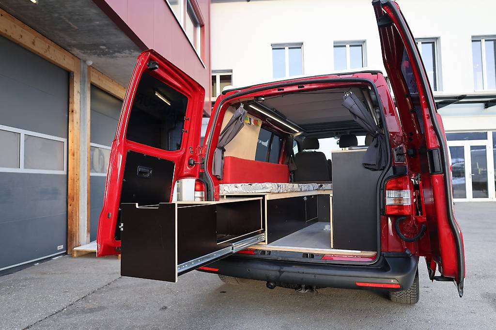 VW T5 4Motion Camping-car - Aménagement sur mesure - 180 CV im Kanton ...
