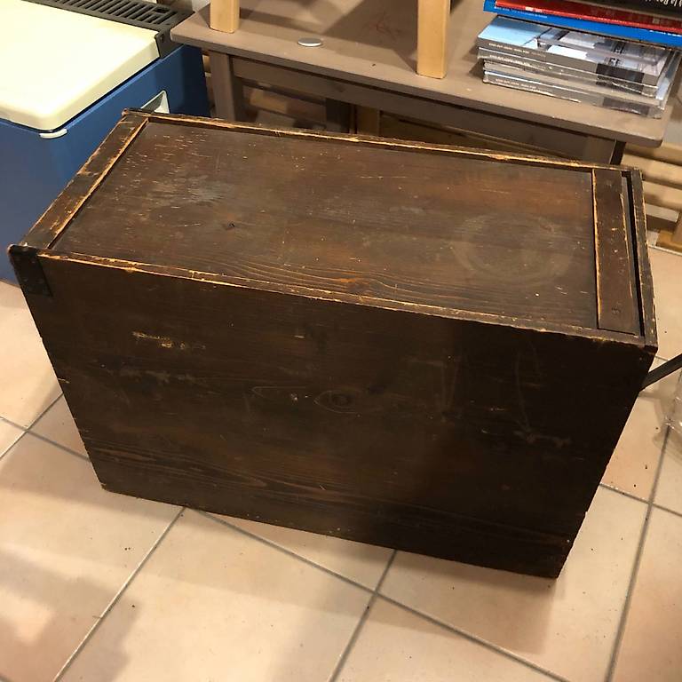 Caisse-coffre en bois, années 45-50 Canton Vaud - anibis.ch