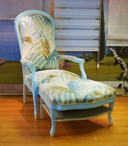 Fauteuil Voltaire & stool sur mesure Canton Vaud - anibis.ch