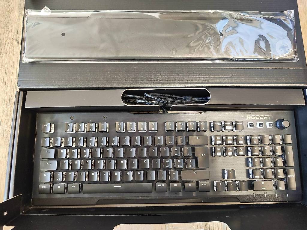 clavier gaming Roccat Vulcan 121 aimo tactile switch neuf Canton ...