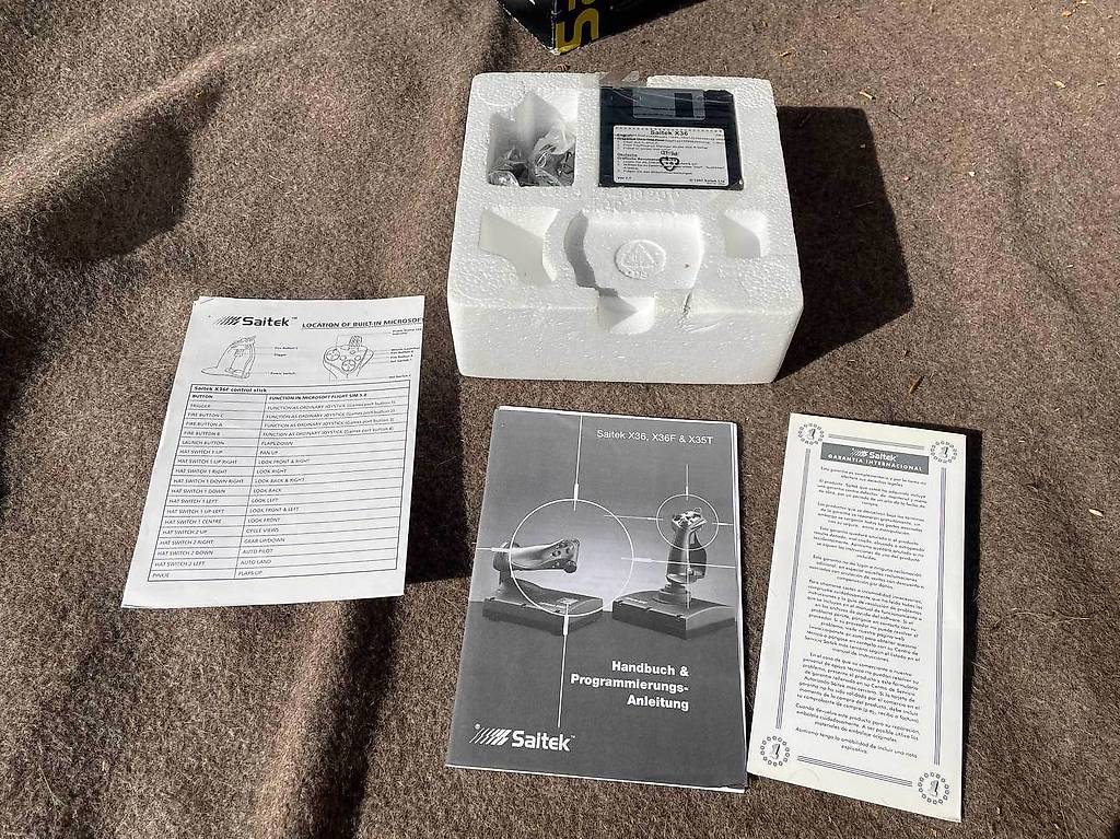 Joystick Saitek X36F 1997 NEU für Sammler Cantone Friburgo - anibis.ch