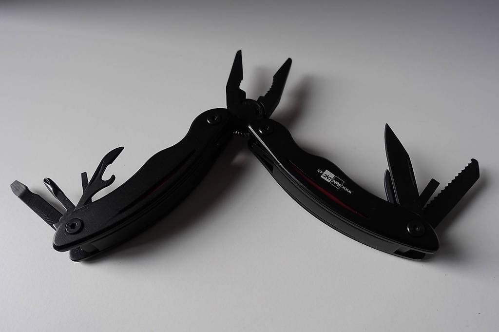 Pince Outil multifonction 12 en 1 de poche acier inoxydable Canton ...