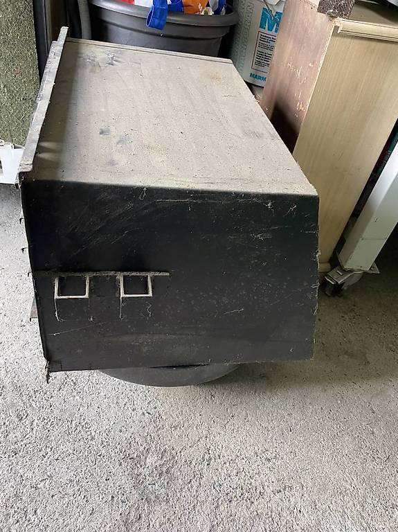 Renault 4, ancienne Layette à outils Canton Fribourg - anibis.ch