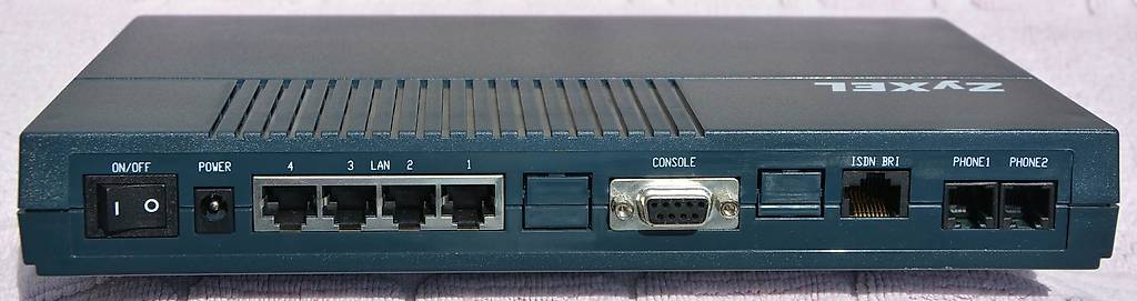 Router ISDN ZyXEL Prestige 100IH-S/T im Kanton Zürich - anibis.ch