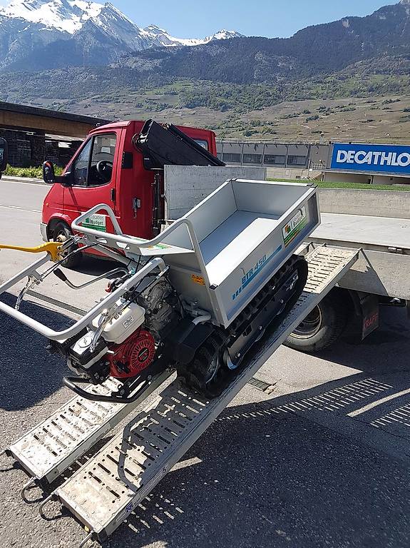 A louer chenillette de transport 450kg Canton Valais - anibis.ch