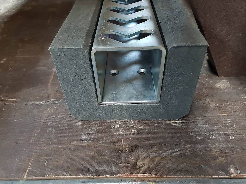 Rigole traverse route caniveau renvoi revers d'eau drain ! im Kanton ...