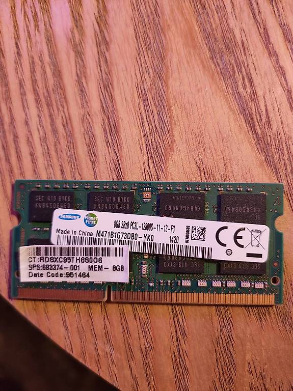 Vends barrette mémoire PC portable im Kanton Wallis - anibis.ch