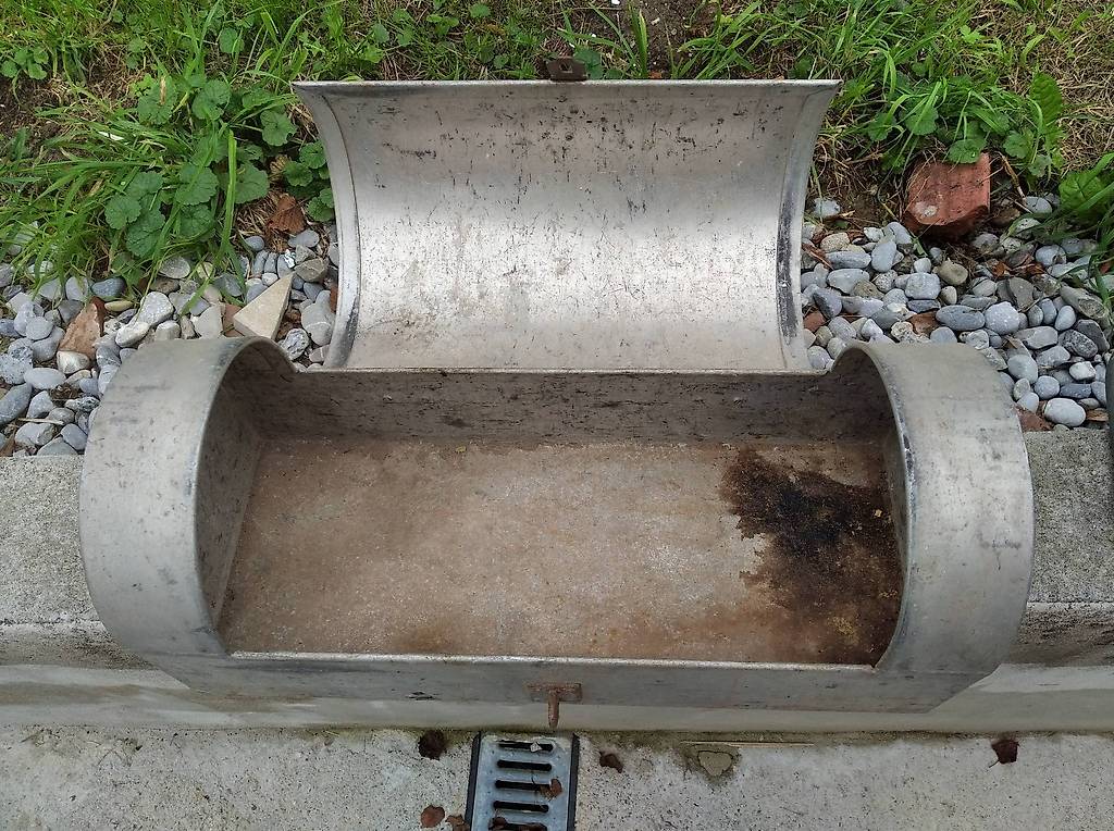 Marmotte boite à outils ferblantier Cantone Vaud - anibis.ch