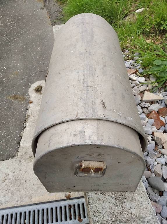 Marmotte boite à outils ferblantier Canton Vaud - anibis.ch