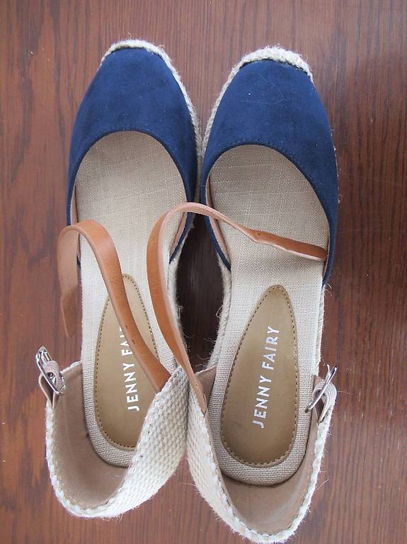 Sandales faux daim et ficelle Canton Vaud - anibis.ch