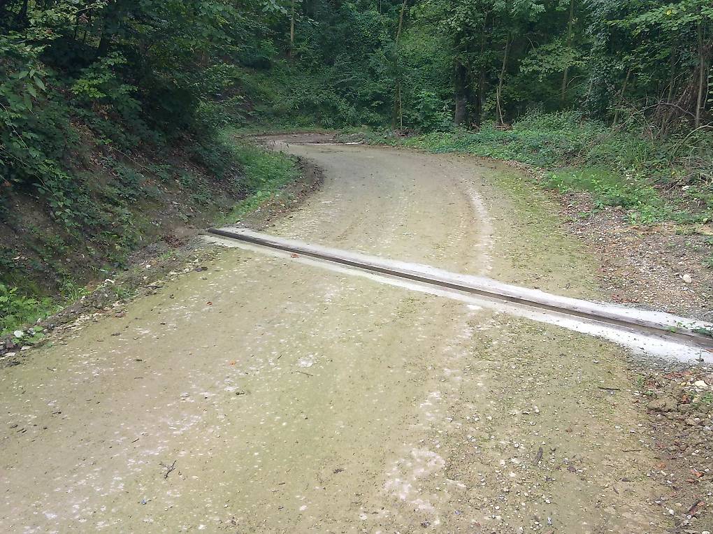 Rigole traverse de route caniveau renvoi d'eau - acodrain Canton Berne ...