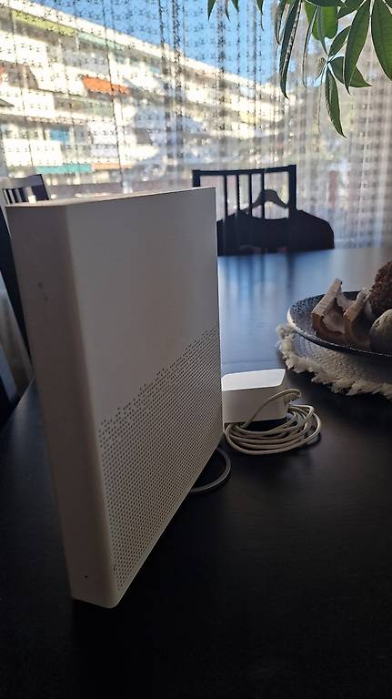 Swisscom Internet box, WLAN Box 2, TV box, IP Phone DAVOS Canton Genève ...