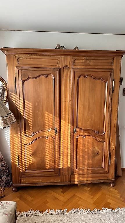 Armoires anciennes Canton Vaud - anibis.ch